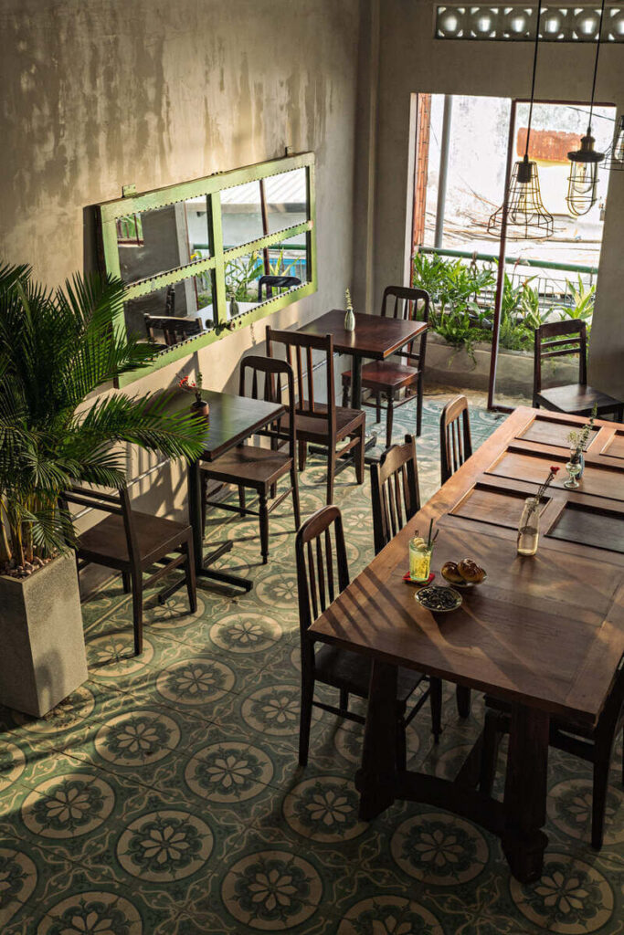 Nhà Hẻm cafe - Khoe Quán