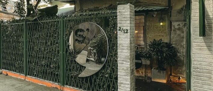 Bibli Library Cafe - Khoe Quán