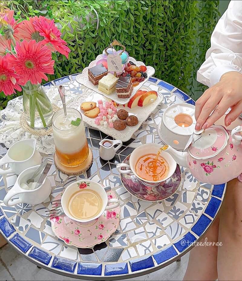 Five O’clock Tea - Khoe Quán