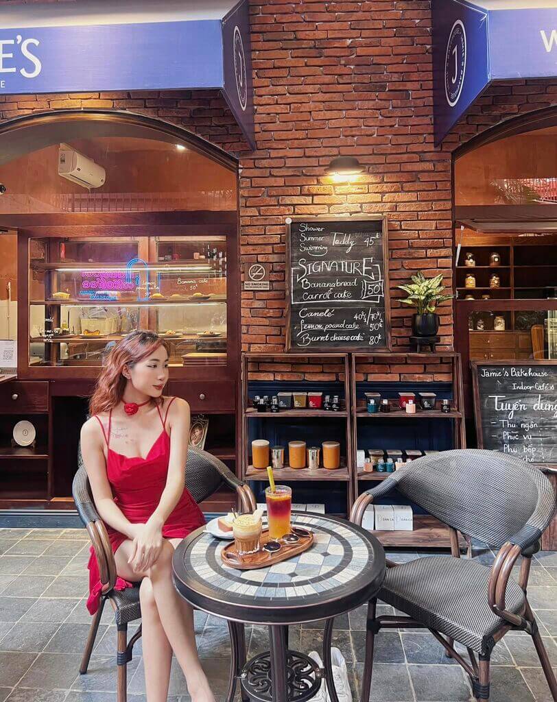 Indoor Café & Bistro - Khoe Quán