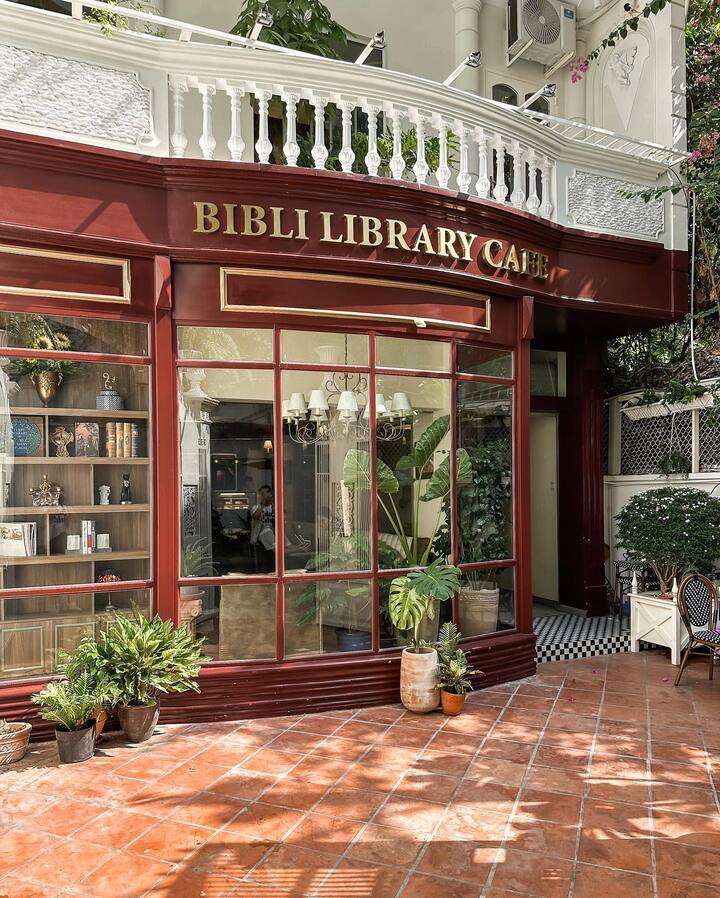 Bibli Library Cafe - Khoe Quán
