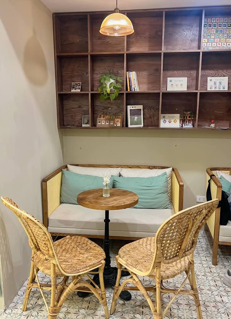 La Poste Cafe & Bistro - Khoe Quán