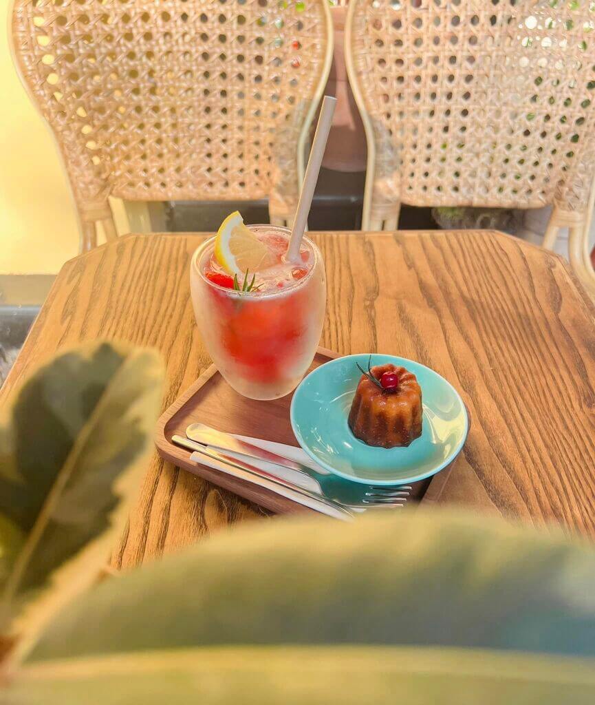 La Poste Cafe & Bistro - Khoe Quán