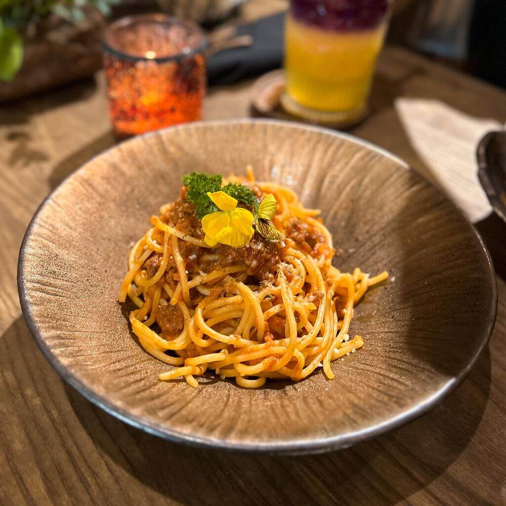 Mira Coffee & Restaurant - Khoe Quán