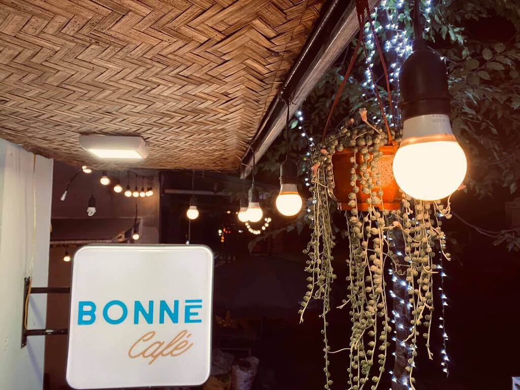 Bonné Cafe - Khoe Quán