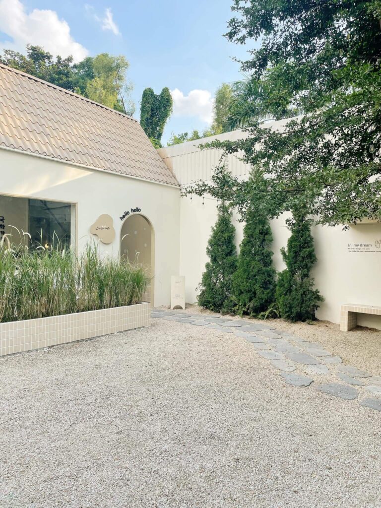 Daisy Coffee - Khoe Quán