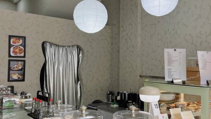 Ador Coffee - Khoe Quán