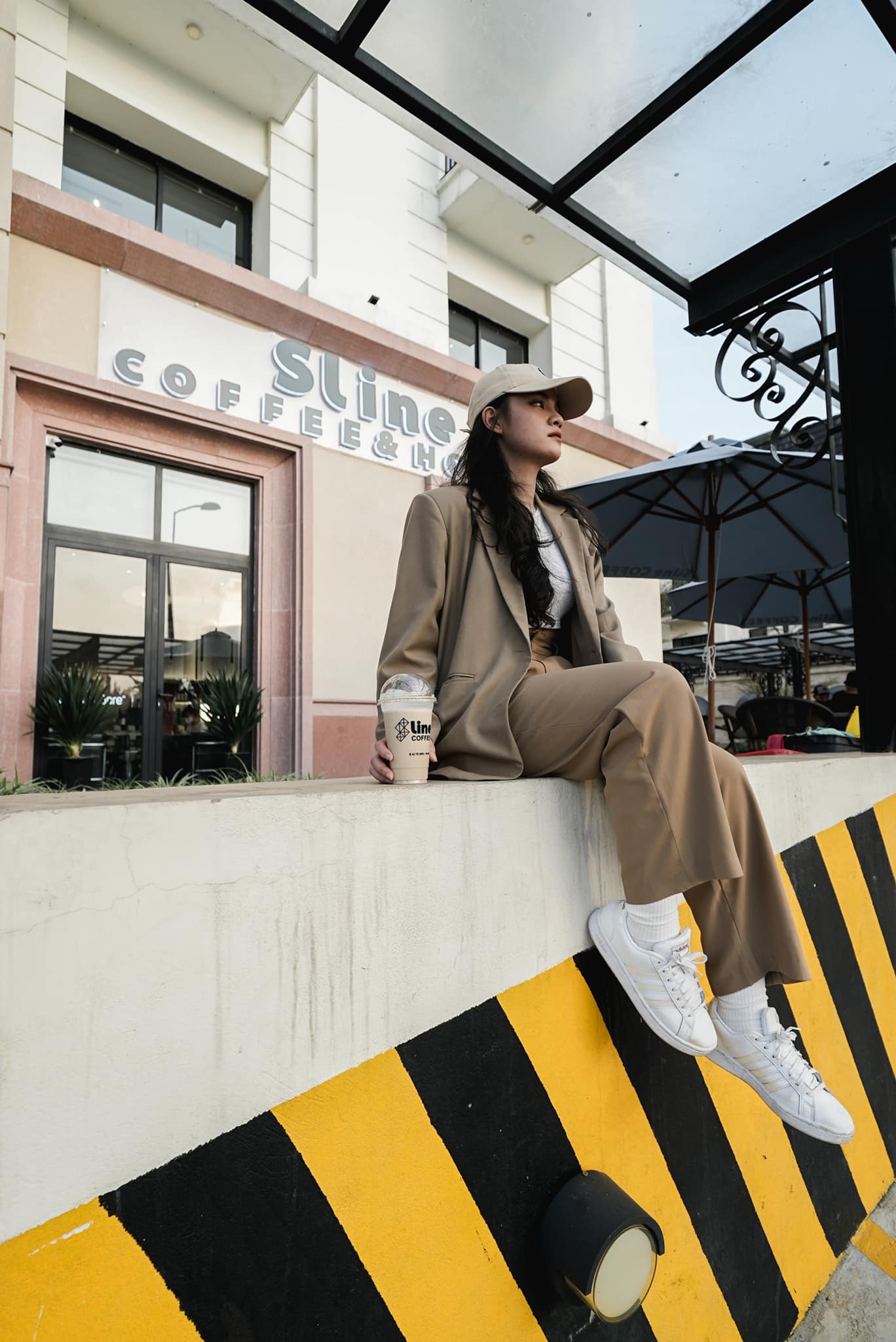 Sline Coffee - The Manor - Khoe Quán